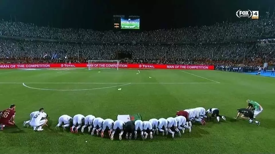 Kooxda Algeria oo hal mar wada sujuuday sawiro
